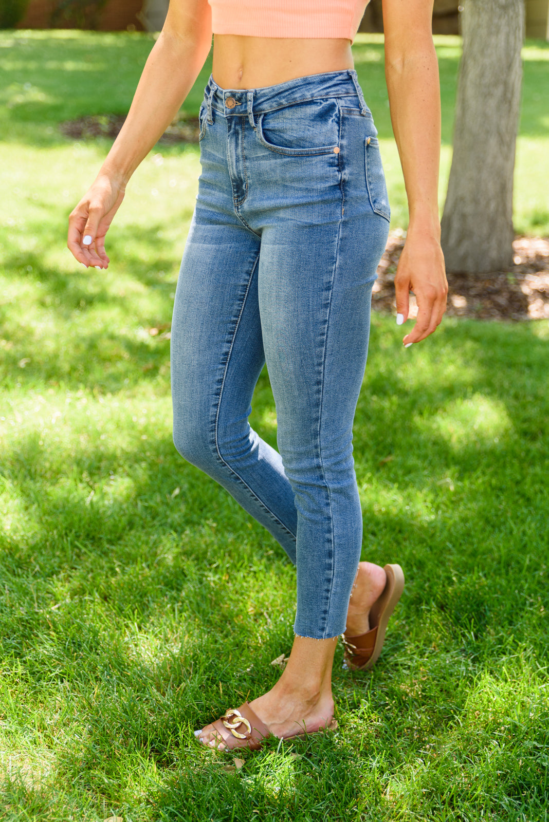 Becca Hi-Waisted Embroidered Pocket Relaxed Jeans – Grafted Branch Co.